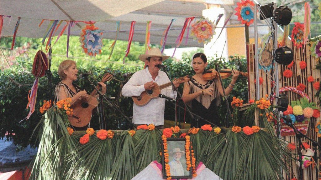 La Huasteca se reencontró en la XXXIII Fiesta Anual del Huapango de ...