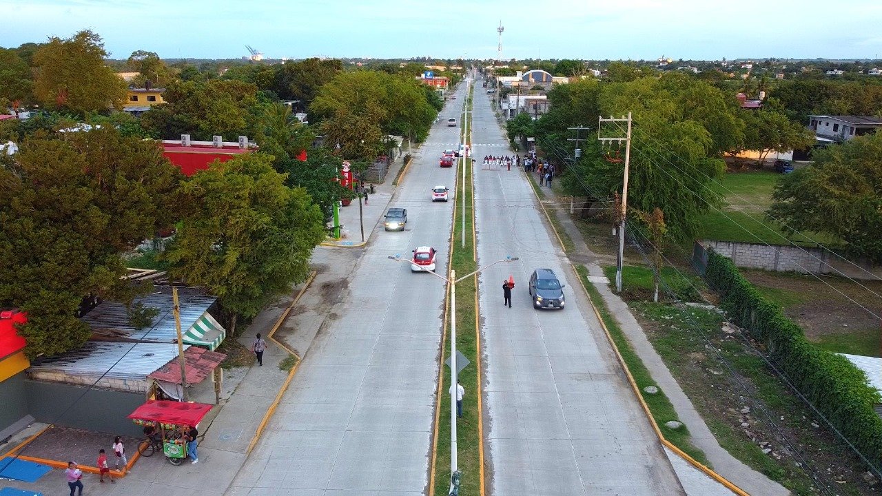 Gobierno de Tuxpan inauguró un tramo más de la avenida Adolfo López ...